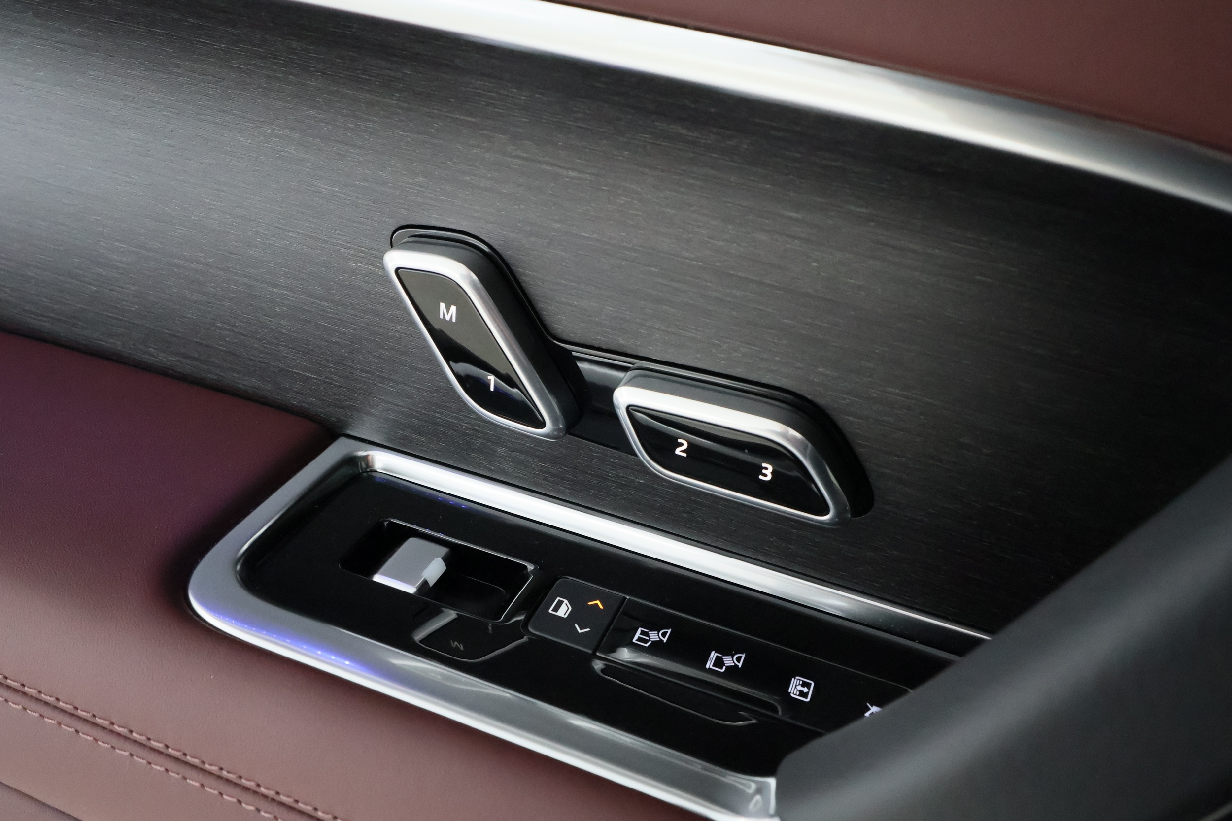 Land Rover Range Rover P460e Plug-in Hybrid Autobiography LWB *Sunset ...