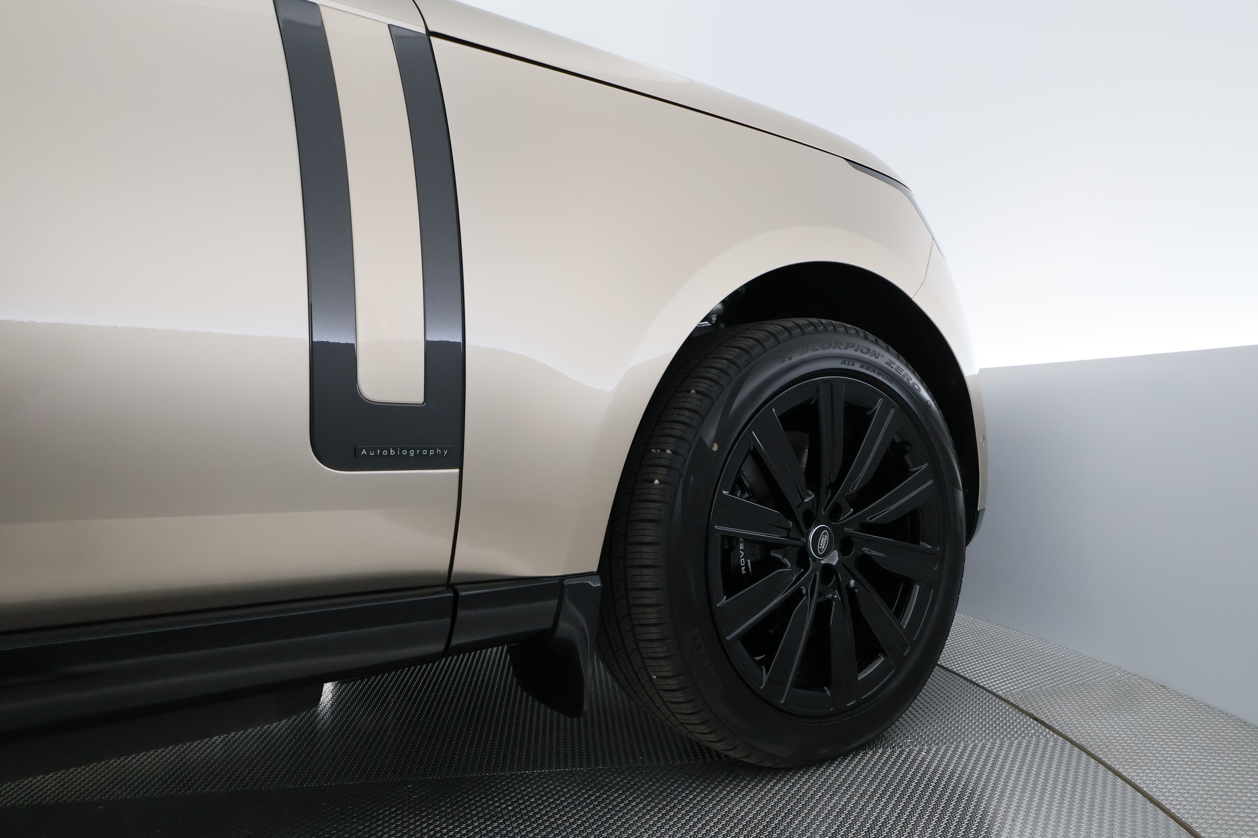 Land Rover Range Rover P460e Plug-in Hybrid Autobiography LWB *Sunset ...